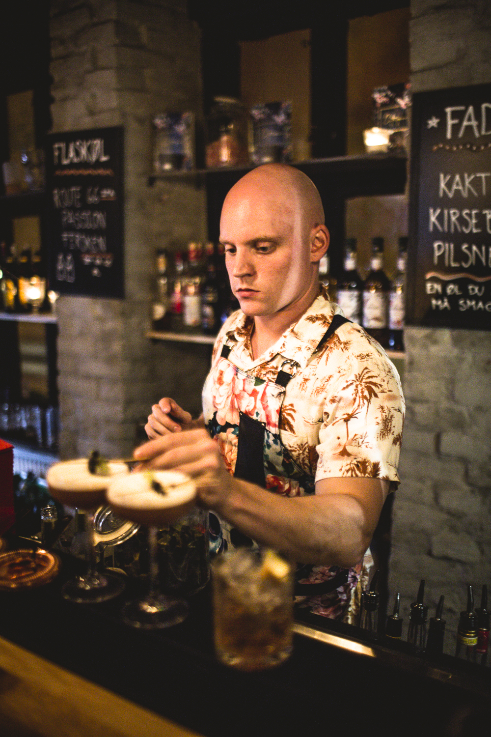 Cocktails & Comedy på Citizen - Dansk | Citizen Cocktail Bar